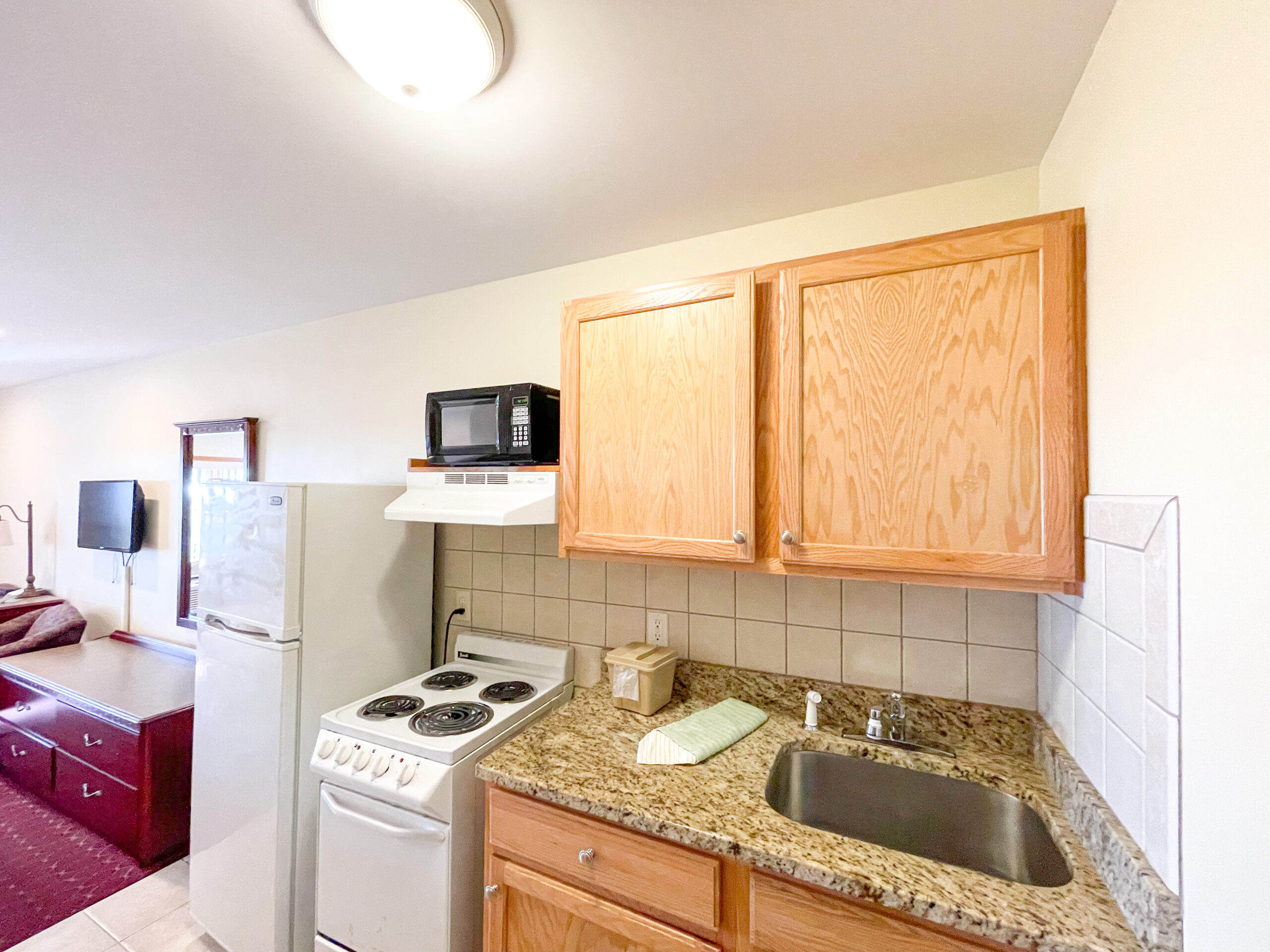 Large Suites | Lake Bluff Inn and Suites