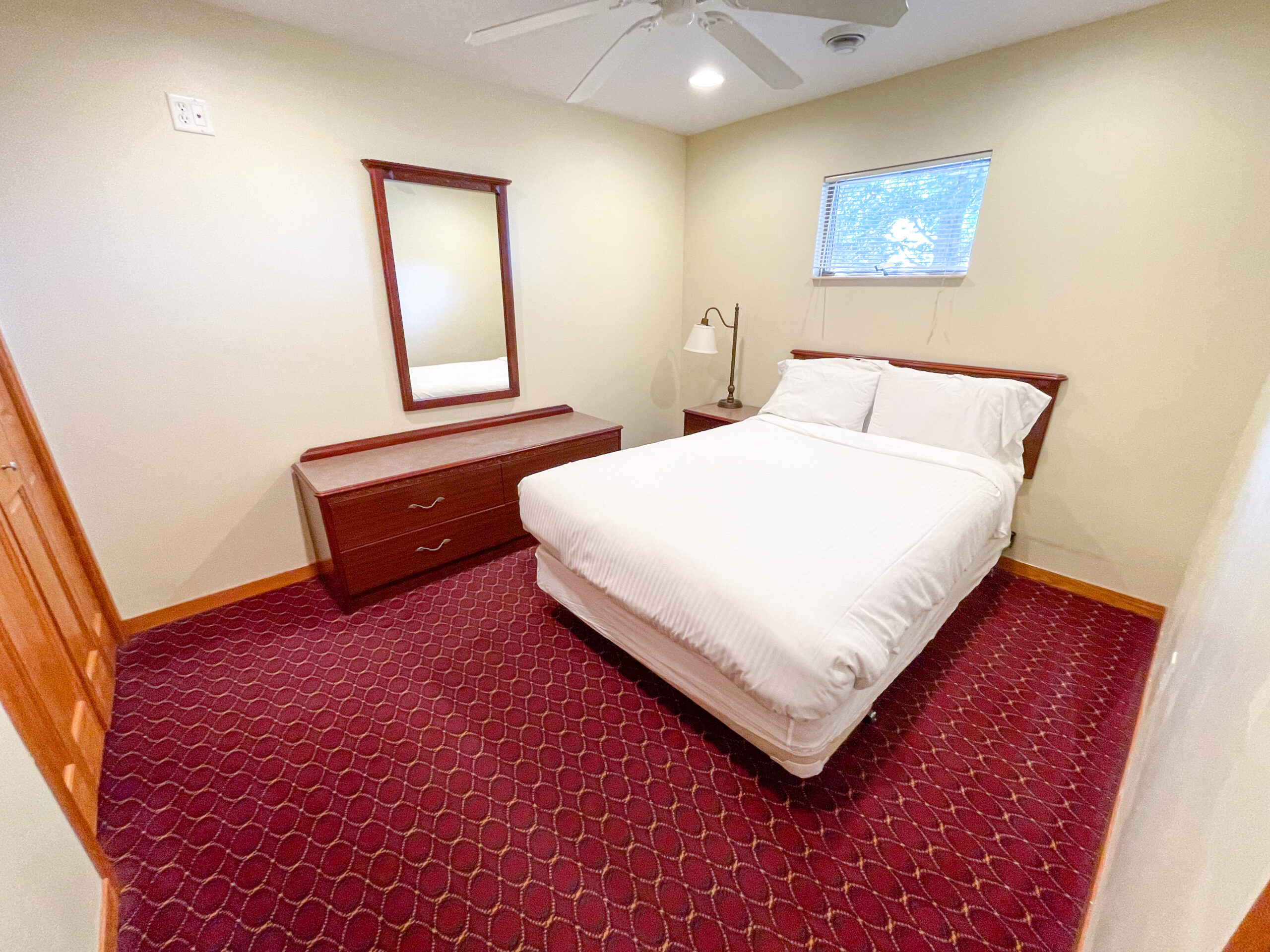 Large Suites | Lake Bluff Inn and Suites
