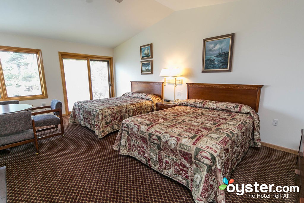 Lake Bluff Inn and Suites